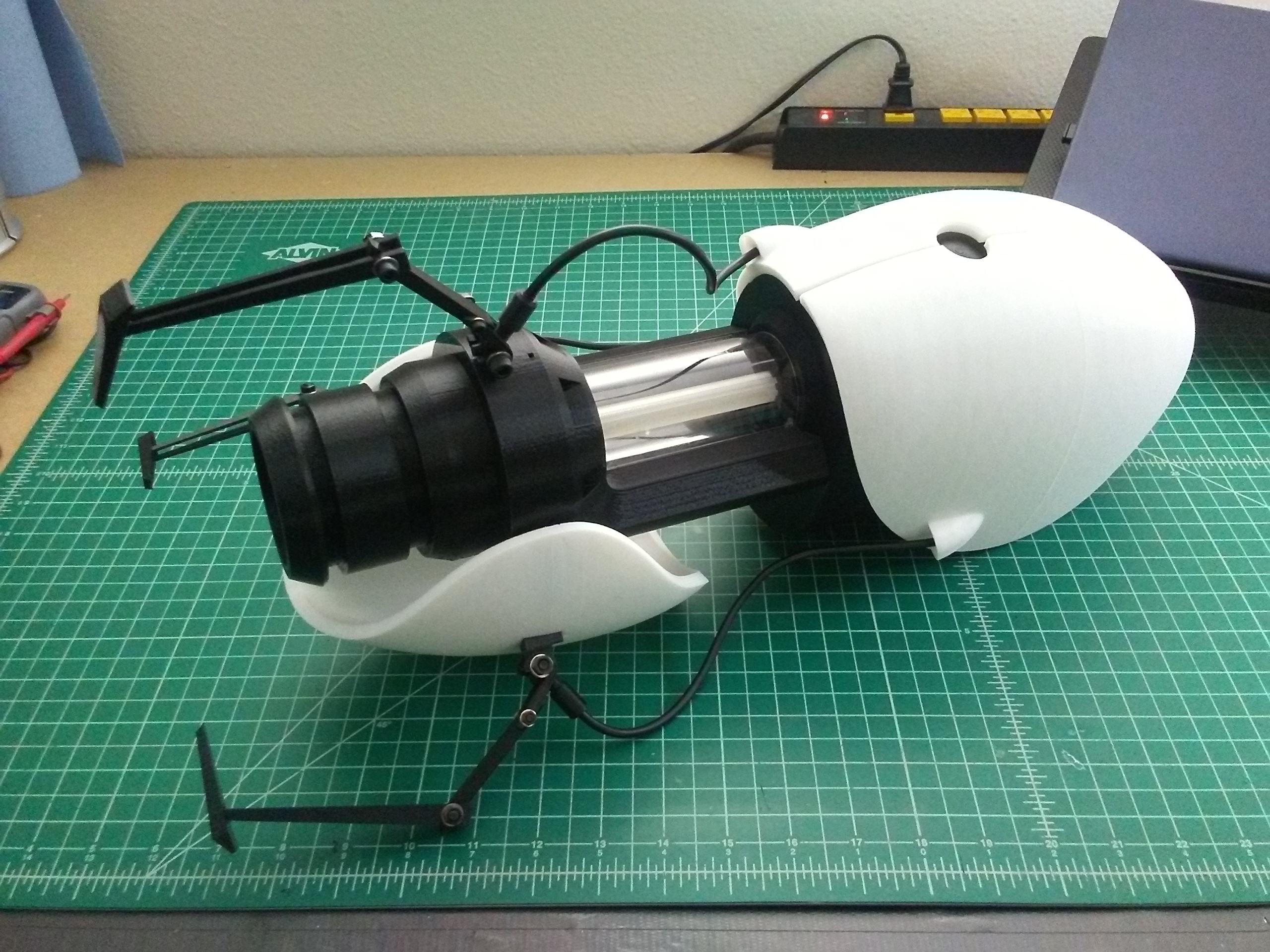 Portal Gun Replica – Part 3 – Electronics – Jumping Ship